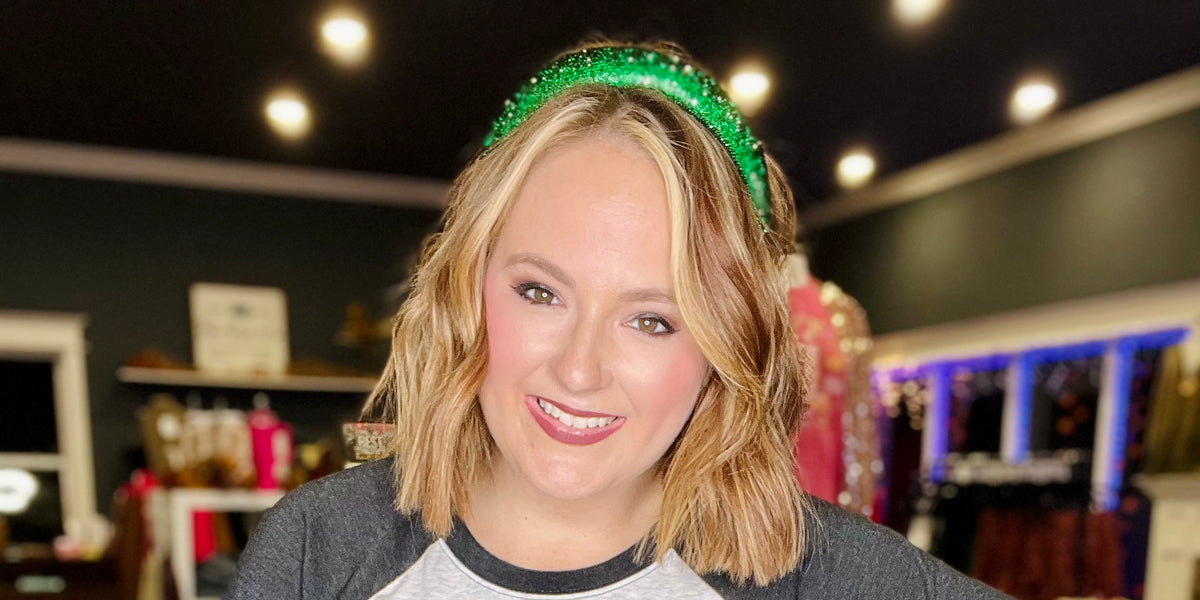 Airedale Script Baseball Tee – Blue Rose & Co.